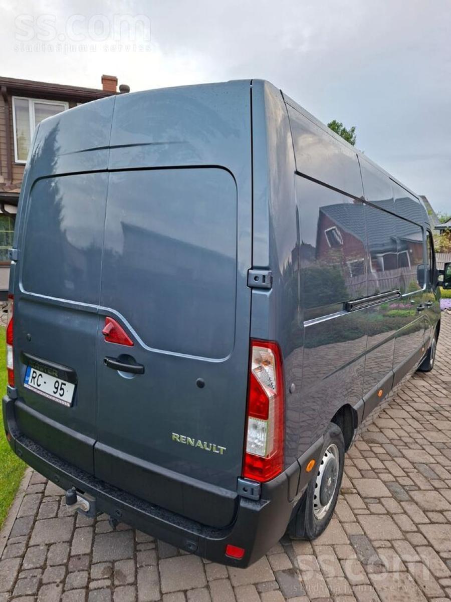 Blue Renault Master 2020 in Balvi, with an engine capacity of 2.30 L and mileage of 340 thousand km for 16200 €, photo 5 on AUTOMOTO.COM.LV