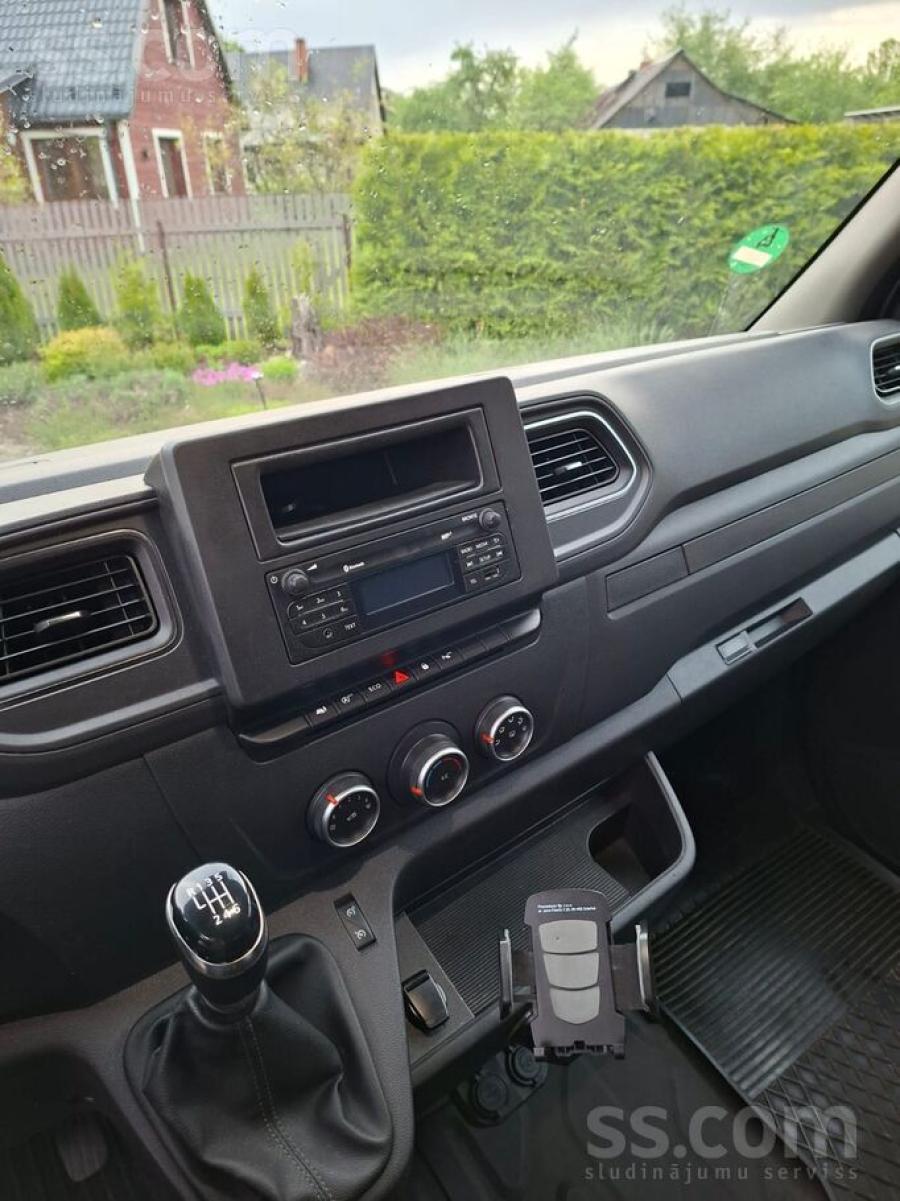 Blue Renault Master 2020 in Balvi, with an engine capacity of 2.30 L and mileage of 340 thousand km for 16200 €, photo 8 on AUTOMOTO.COM.LV