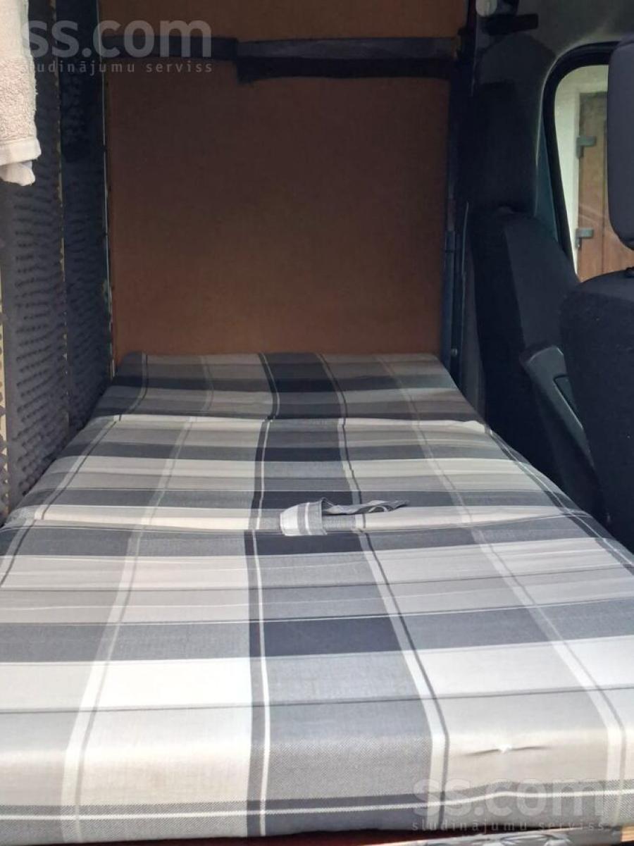 Blue Renault Master 2020 in Balvi, with an engine capacity of 2.30 L and mileage of 340 thousand km for 16200 €, photo 12 on AUTOMOTO.COM.LV