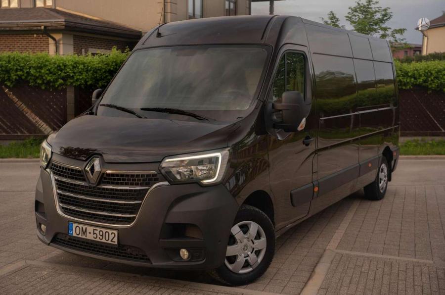 Brown Renault Master 2020 in Riga, with an engine capacity of 2.30 L and mileage of 244 thousand km for 13990 €, photo 1 on AUTOMOTO.COM.LV