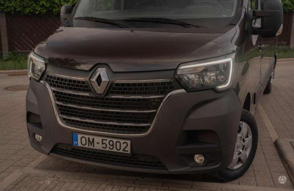 Brown Renault Master 2020 in Riga, with an engine capacity of 2.30 L and mileage of 244 thousand km for 13990 €, photo 2 on AUTOMOTO.COM.LV