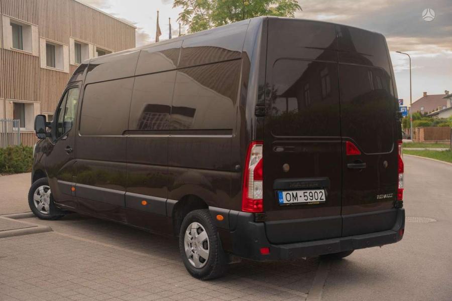 Brown Renault Master 2020 in Riga, with an engine capacity of 2.30 L and mileage of 244 thousand km for 13990 €, photo 5 on AUTOMOTO.COM.LV