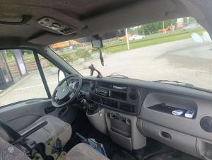 Grey Renault Master 2006 in Taurage, with an engine capacity of 2.46 L and mileage of 522 thousand km for 2100 €, photo 7 on AUTOMOTO.COM.LV