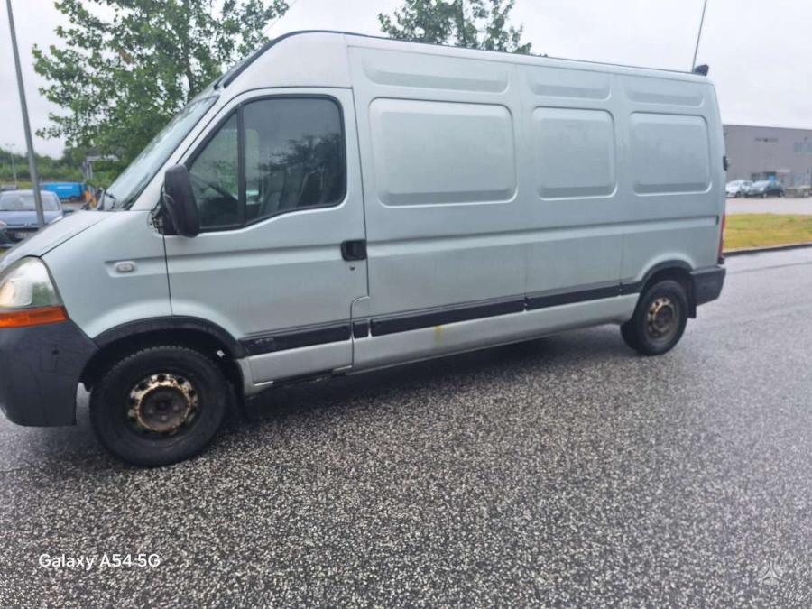 Grey Renault Master 2007 in Taurage, with an engine capacity of 2.50 L and mileage of 328 thousand km for 3300 €, photo 5 on AUTOMOTO.COM.LV