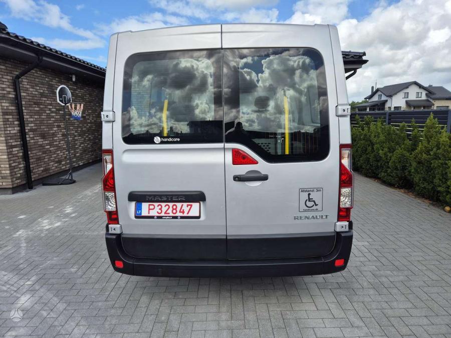 Grey Renault Master 2015 in Klaipeda, with an engine capacity of 2.30 L and mileage of 207 thousand km for 8900 €, photo 8 on AUTOMOTO.COM.LV