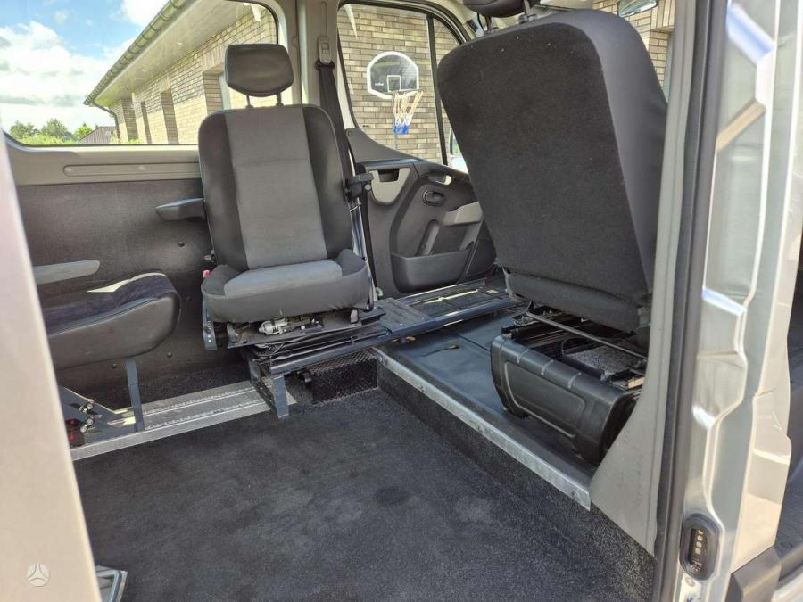 Grey Renault Master 2015 in Klaipeda, with an engine capacity of 2.30 L and mileage of 207 thousand km for 8900 €, photo 12 on AUTOMOTO.COM.LV