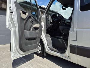 Grey Renault Master 2015 in Klaipeda, with an engine capacity of 2.30 L and mileage of 207 thousand km for 8900 €, photo 13 on AUTOMOTO.COM.LV