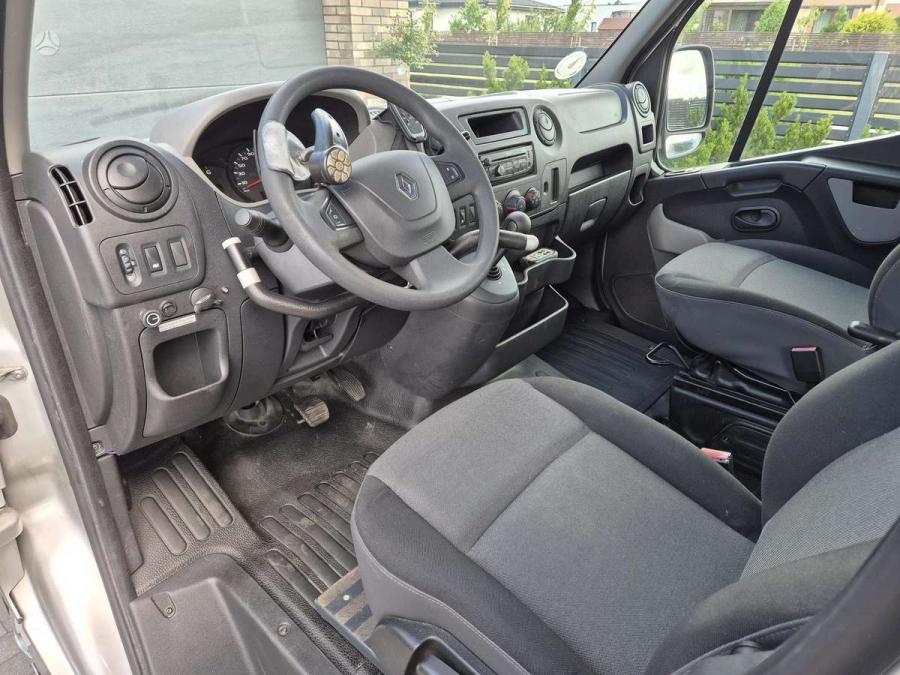 Grey Renault Master 2015 in Klaipeda, with an engine capacity of 2.30 L and mileage of 207 thousand km for 8900 €, photo 14 on AUTOMOTO.COM.LV