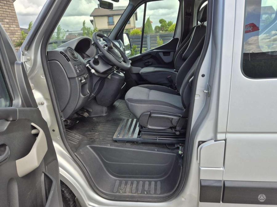 Grey Renault Master 2015 in Klaipeda, with an engine capacity of 2.30 L and mileage of 207 thousand km for 8900 €, photo 15 on AUTOMOTO.COM.LV
