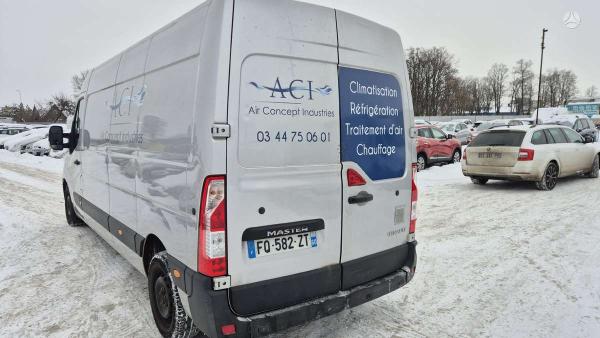 Grey Renault Master 2020 in Taurage, with an engine capacity of 2.30 L and mileage of 198 thousand km for 10500 €, photo 3 on AUTOMOTO.COM.LV