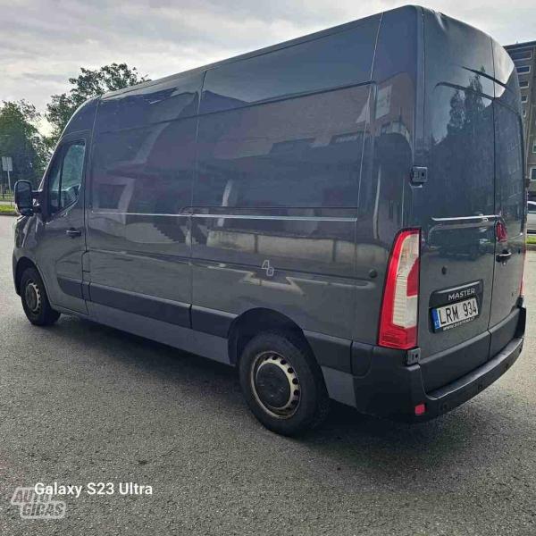 Grey Renault Master 2021 in Kaunas, with an engine capacity of 2.30 L and mileage of 380 thousand km for 8000 €, photo 4 on AUTOMOTO.COM.LV