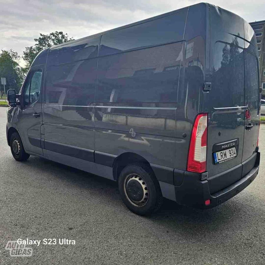 Grey Renault Master 2021 in Kaunas, with an engine capacity of 2.30 L and mileage of 380 thousand km for 8000 €, photo 5 on AUTOMOTO.COM.LV