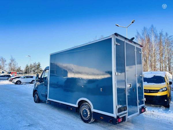 Grey Renault Master 2022 in Vilnius, with an engine capacity of 2.30 L and mileage of 188 thousand km for 15900 €, photo 6 on AUTOMOTO.COM.LV