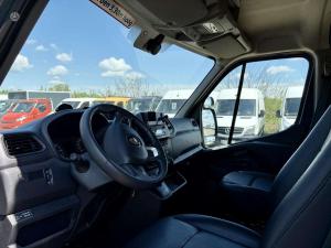 Grey Renault Master 2022 in Vilnius, with an engine capacity of 2.30 L and mileage of 202 thousand km for 13900 €, photo 16 on AUTOMOTO.COM.LV