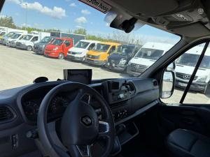 Grey Renault Master 2022 in Vilnius, with an engine capacity of 2.30 L and mileage of 202 thousand km for 13900 €, photo 18 on AUTOMOTO.COM.LV