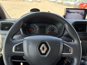 Grey Renault Master 2022 in Vilnius, with an engine capacity of 2.30 L and mileage of 202 thousand km for 13900 €, photo 21 on AUTOMOTO.COM.LV