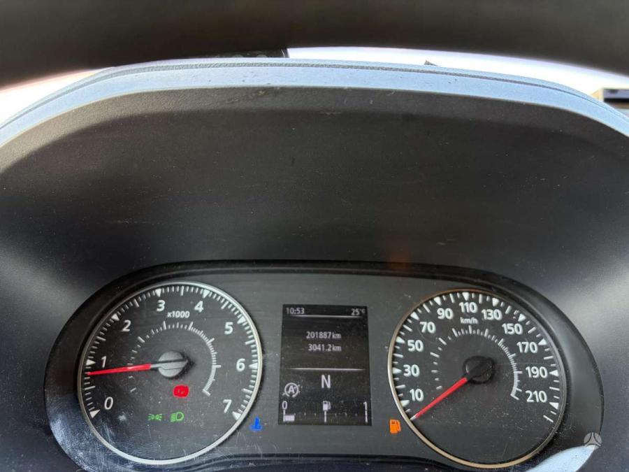 Grey Renault Master 2022 in Vilnius, with an engine capacity of 2.30 L and mileage of 202 thousand km for 13900 €, photo 22 on AUTOMOTO.COM.LV