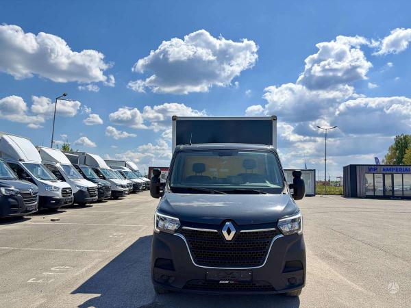 Grey Renault Master 2022 in Vilnius, with an engine capacity of 2.30 L and mileage of 204 thousand km for 14990 €, photo 4 on AUTOMOTO.COM.LV