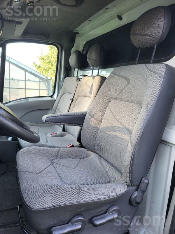 Pelēks Renault Master 2007 Cēsis, ar dzinēja tilpumu 2.50 L un nobraukumu 225 tūkst. km par 5500 €, foto 4 vietnē AUTOMOTO.COM.LV