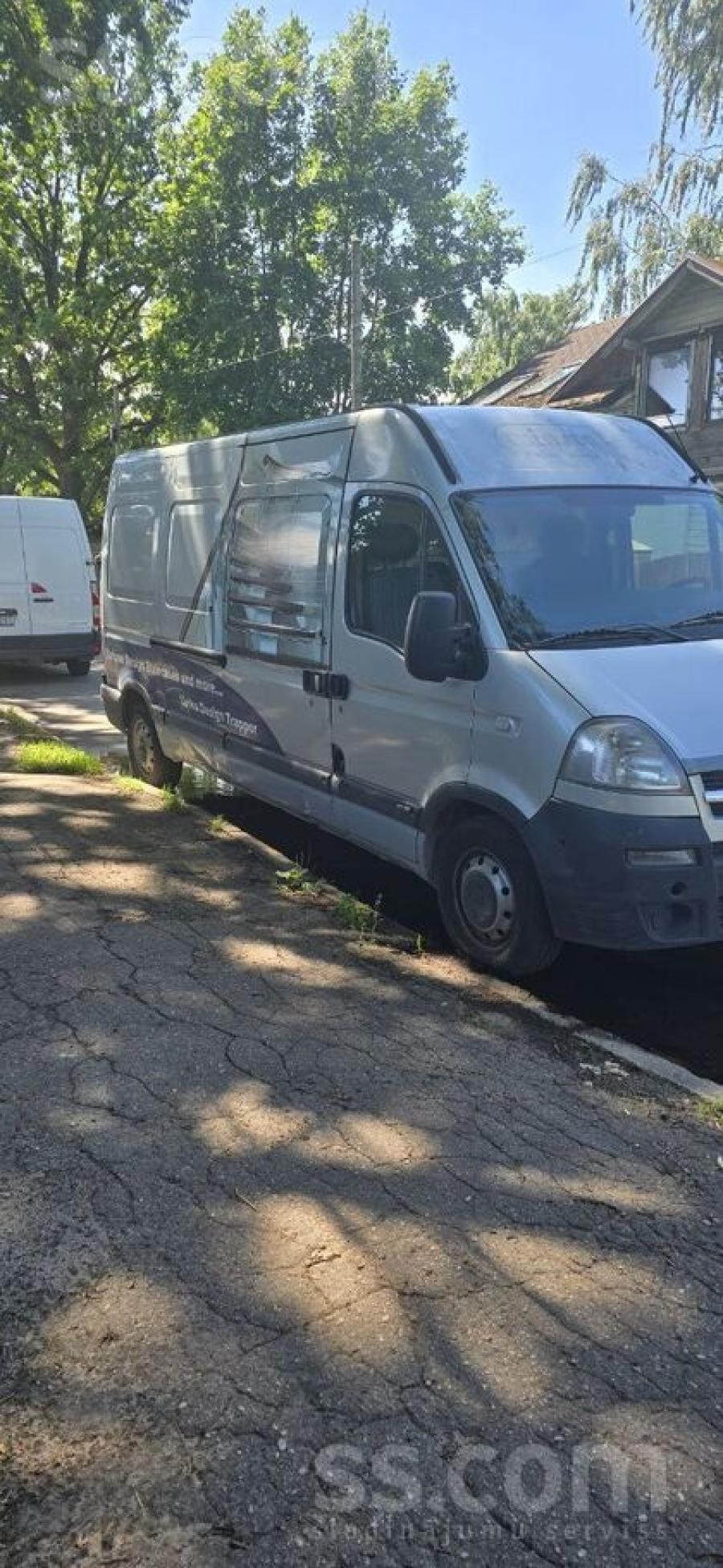 Pelēks Renault Master 2009 Rīga, ar dzinēja tilpumu 2.50 L un nobraukumu 530 tūkst. km par 1600 €, foto 3 vietnē AUTOMOTO.COM.LV