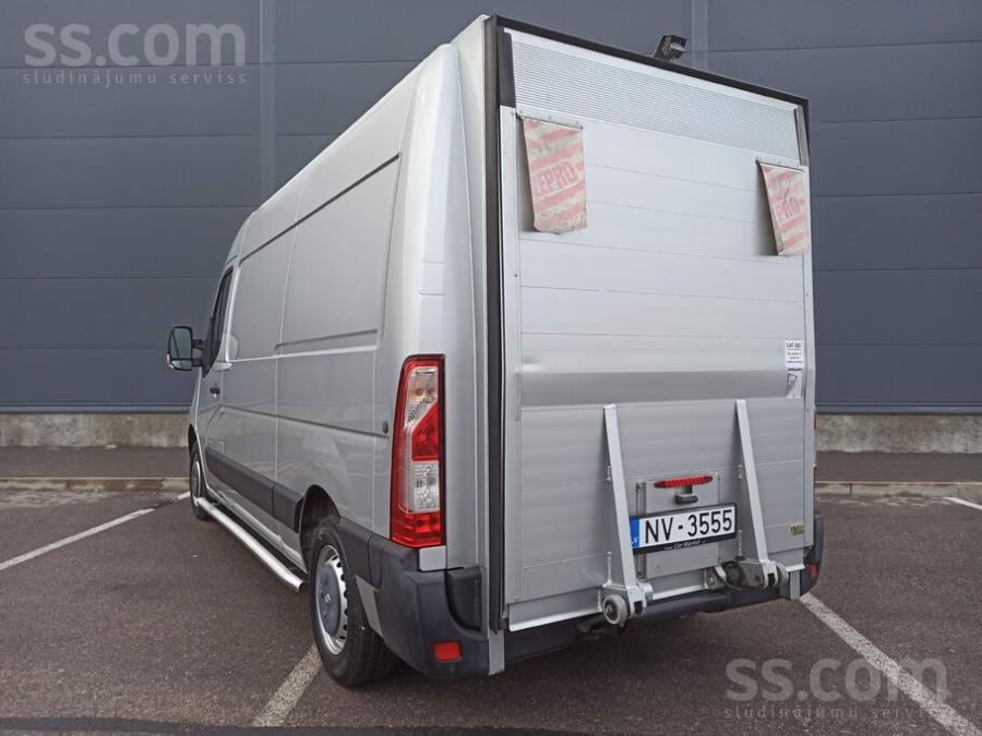 Pelēks Renault Master 2012 Rīga, ar dzinēja tilpumu 2.30 L un nobraukumu 155 tūkst. km par 3650 €, foto 1 vietnē AUTOMOTO.COM.LV