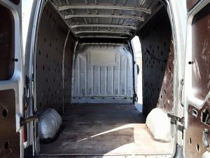 Grey Renault Master 2014 in Tallinn, with an engine capacity of 2.30 L and mileage of 335 thousand km for 4499 €, photo 19 on AUTOMOTO.COM.LV