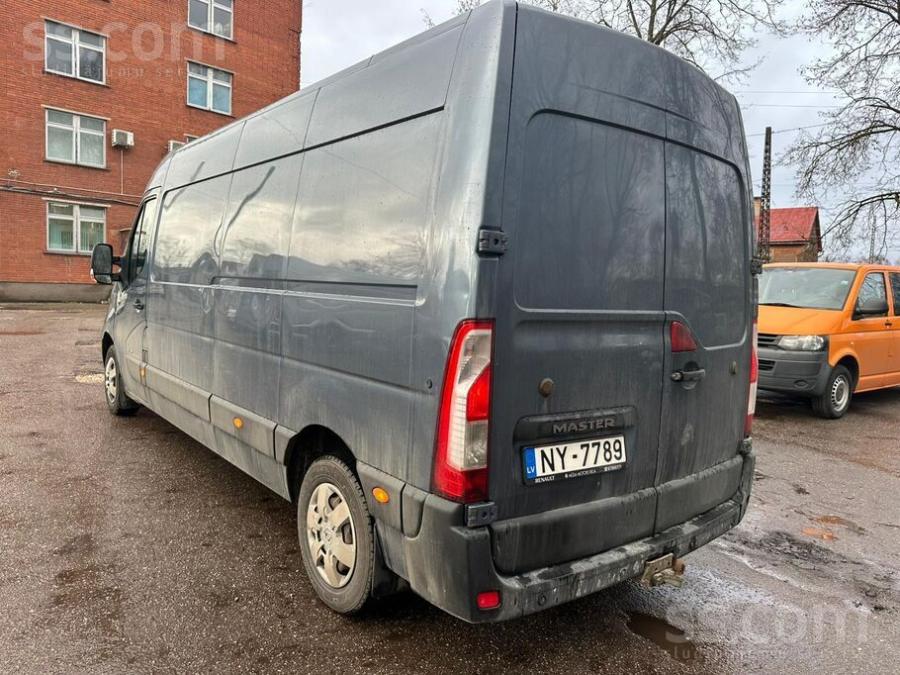 Grey Renault Master 2015 in Riga, with an engine capacity of 2.30 L and mileage of 487 thousand km for 2900 €, photo 8 on AUTOMOTO.COM.LV