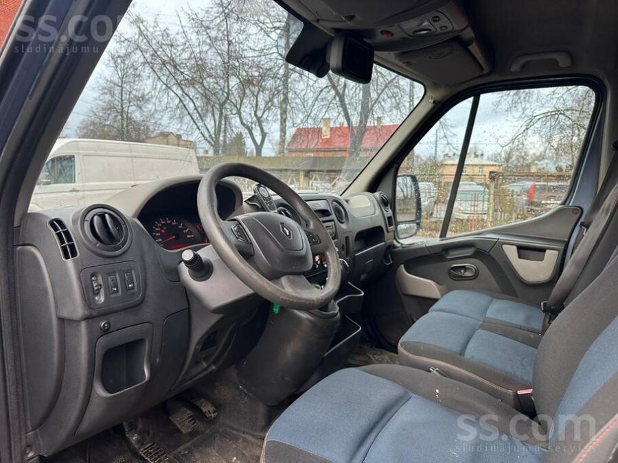 Grey Renault Master 2015 in Riga, with an engine capacity of 2.30 L and mileage of 487 thousand km for 2900 €, photo 10 on AUTOMOTO.COM.LV