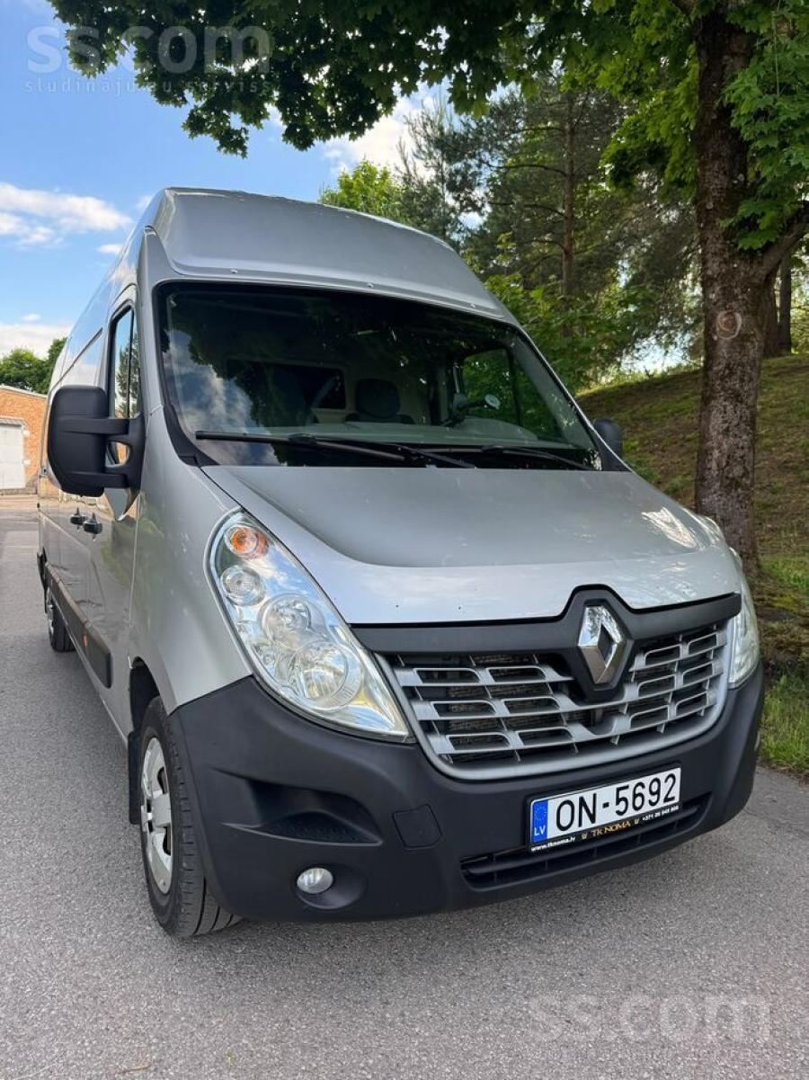 Grey Renault Master 2015 in Riga, with an engine capacity of 2.30 L and mileage of 380 thousand km for 10500 €, photo 3 on AUTOMOTO.COM.LV