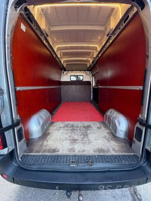 Grey Renault Master 2015 in Riga, with an engine capacity of 2.30 L and mileage of 380 thousand km for 10500 €, photo 8 on AUTOMOTO.COM.LV