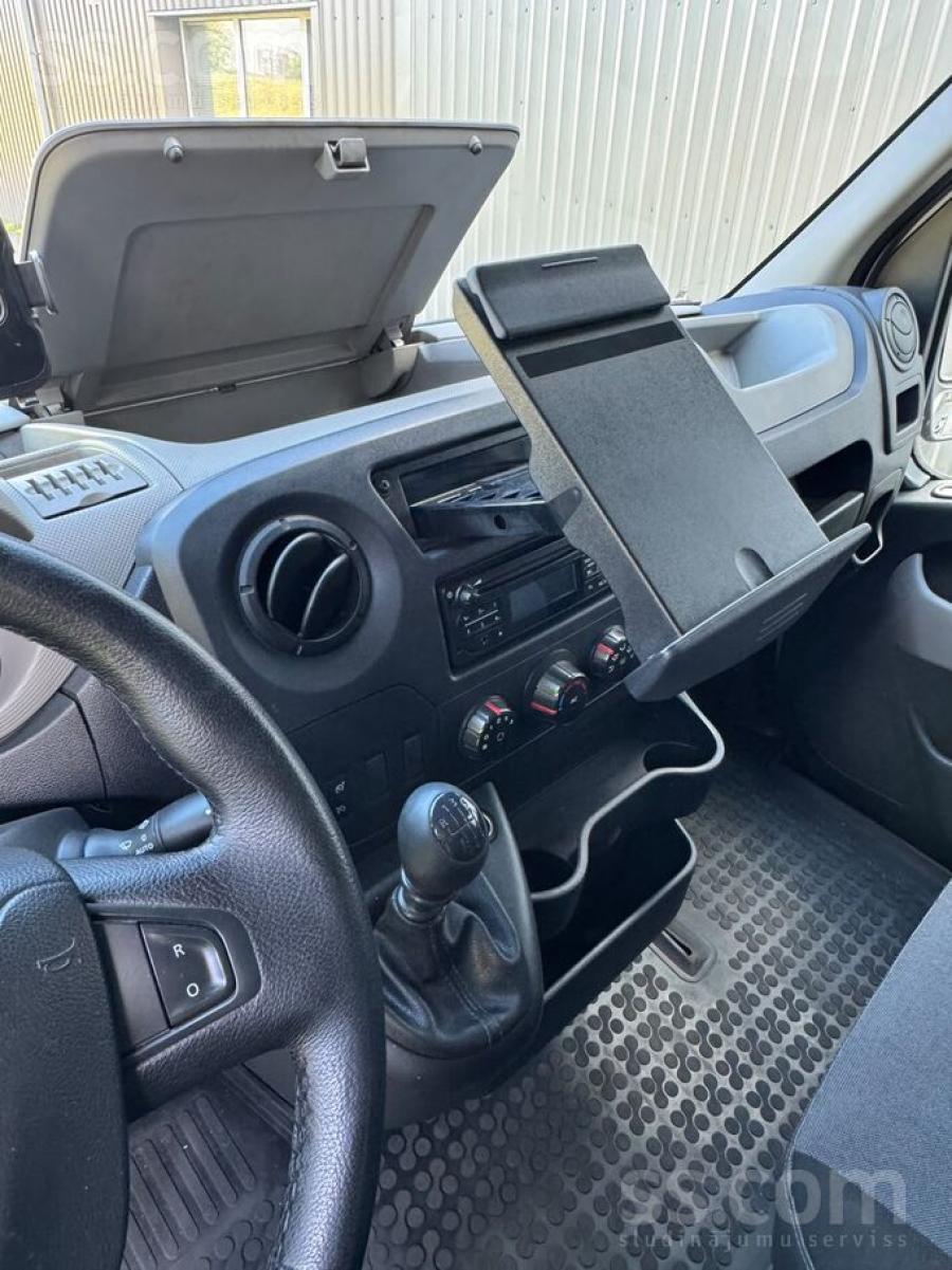 Grey Renault Master 2015 in Riga, with an engine capacity of 2.30 L and mileage of 380 thousand km for 10500 €, photo 16 on AUTOMOTO.COM.LV
