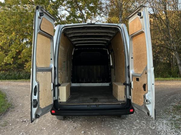 Grey Renault Master 2015 in Riga, with an engine capacity of 2.30 L and mileage of 221 thousand km for 12750 €, photo 10 on AUTOMOTO.COM.LV