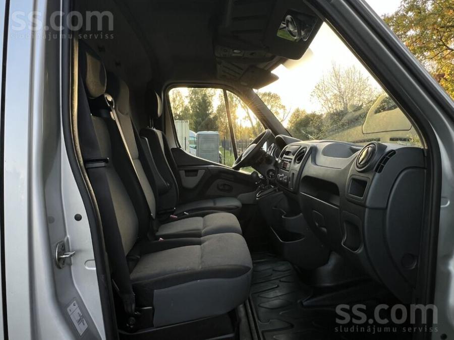 Grey Renault Master 2015 in Riga, with an engine capacity of 2.30 L and mileage of 221 thousand km for 12750 €, photo 15 on AUTOMOTO.COM.LV