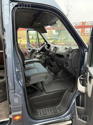 Grey Renault Master 2017 in Valka, with an engine capacity of 2.30 L and mileage of 240 thousand km for 12999 €, photo 19 on AUTOMOTO.COM.LV