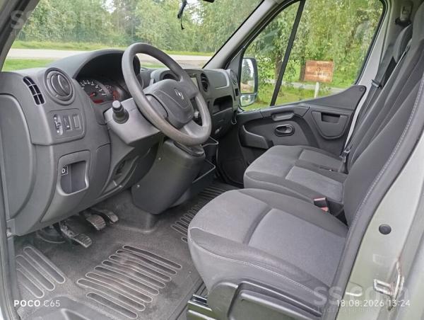 Grey Renault Master 2019 in Bauska, with an engine capacity of 2.30 L and mileage of 267 thousand km for 16000 €, photo 5 on AUTOMOTO.COM.LV