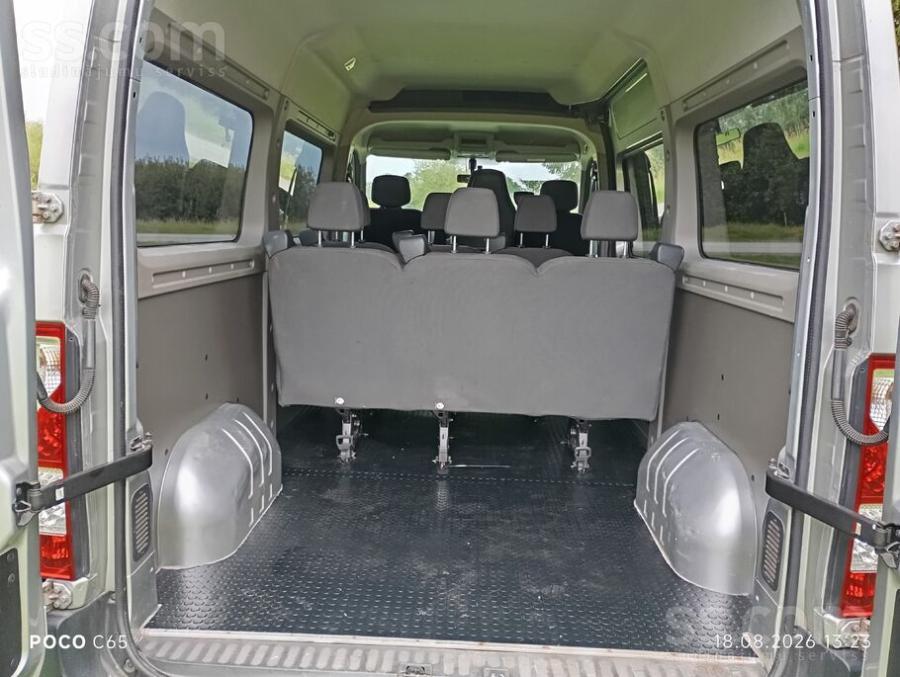Grey Renault Master 2019 in Bauska, with an engine capacity of 2.30 L and mileage of 267 thousand km for 16000 €, photo 10 on AUTOMOTO.COM.LV