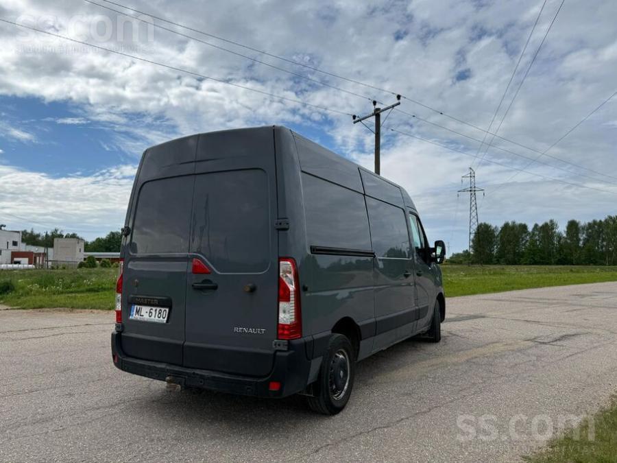 Grey Renault Master 2020 in Riga, with an engine capacity of 2.30 L and mileage of 124 thousand km for 4990 €, photo 7 on AUTOMOTO.COM.LV