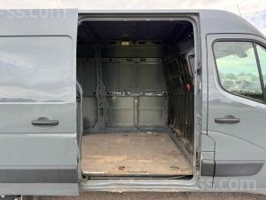 Grey Renault Master 2020 in Riga, with an engine capacity of 2.30 L and mileage of 124 thousand km for 4990 €, photo 8 on AUTOMOTO.COM.LV