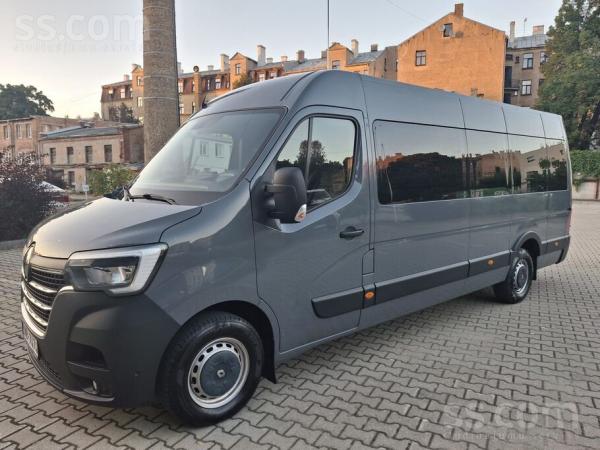 Grey Renault Master 2021 in Riga, with an engine capacity of 2.30 L and mileage of 900 thousand km for 15000 €, photo 4 on AUTOMOTO.COM.LV