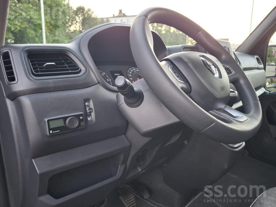 Pelēks Renault Master 2021 Rīga, ar dzinēja tilpumu 2.30 L un nobraukumu 900 tūkst. km par 15000 €, foto 21 vietnē AUTOMOTO.COM.LV