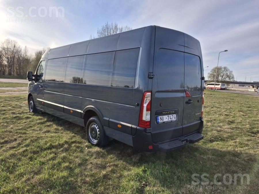 Grey Renault Master 2022 in Riga, with an engine capacity of 2.30 L and mileage of 552 thousand km for 19000 €, photo 4 on AUTOMOTO.COM.LV