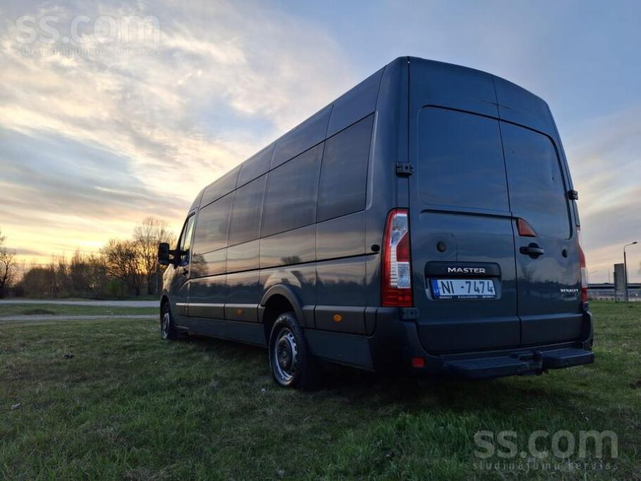 Grey Renault Master 2022 in Riga, with an engine capacity of 2.30 L and mileage of 552 thousand km for 19000 €, photo 7 on AUTOMOTO.COM.LV