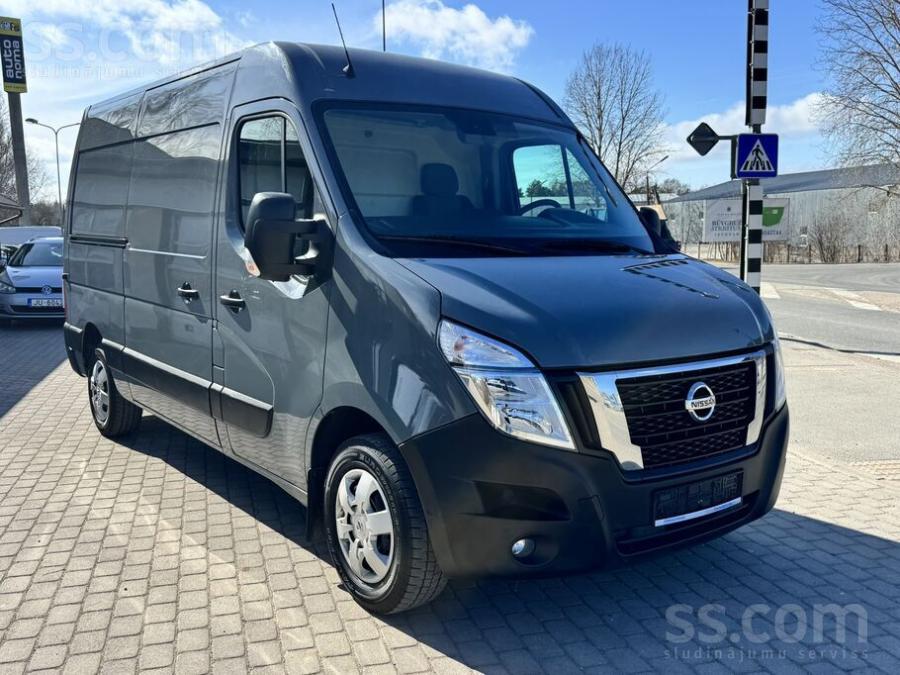 Grey Renault Master 2023 in Tukums, with an engine capacity of 2.30 L and mileage of 166 thousand km for 17500 €, photo 5 on AUTOMOTO.COM.LV