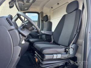 Grey Renault Master 2023 in Tukums, with an engine capacity of 2.30 L and mileage of 166 thousand km for 17500 €, photo 9 on AUTOMOTO.COM.LV