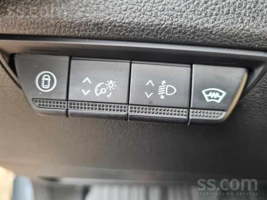Grey Renault Master 2025 in Riga, with an engine capacity of 2.00 L and mileage of 8 thousand km for 31000 €, photo 15 on AUTOMOTO.COM.LV