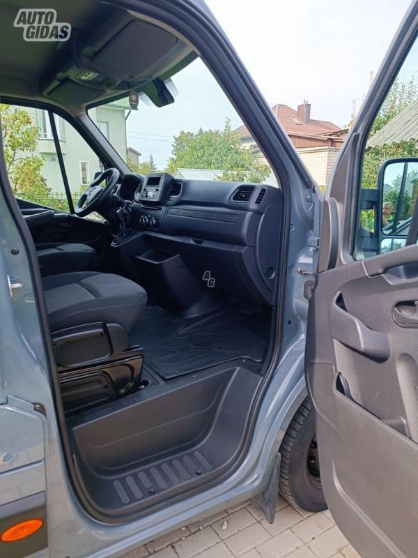 Grey Renault Master 2020 in Kaunas, with an engine capacity of 2.30 L and mileage of 517 thousand km for 14000 €, photo 8 on AUTOMOTO.COM.LV