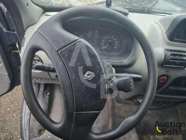 Renault Master 2002 Panevēža, ar dzinēja tilpumu 2.19 L un nobraukumu 0 tūkst. km par 500 €, foto 6 vietnē AUTOMOTO.COM.LV