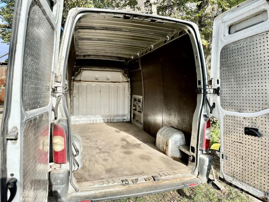 Renault Master 2007 Rīga, ar dzinēja tilpumu 2.50 L un nobraukumu 845 tūkst. km par 2000 €, foto 2 vietnē AUTOMOTO.COM.LV