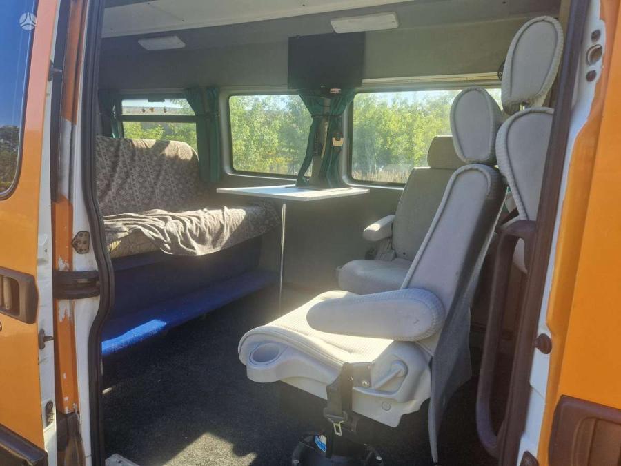 Orange Renault Master 2002 in Vilnius, with an engine capacity of 2.19 L and mileage of 361 thousand km for 6000 €, photo 13 on AUTOMOTO.COM.LV