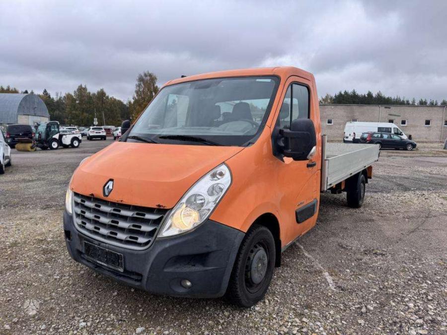 Orange Renault Master 2012 in Radviliskis, with an engine capacity of 2.30 L and mileage of 330 thousand km for 4416 €, photo 1 on AUTOMOTO.COM.LV